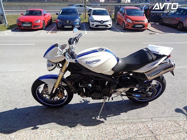 Triumph STREET TRIPLE 675, 2010 l.