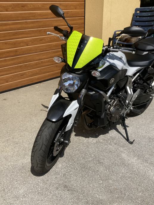 Yamaha MT 07 689 cm3, 2015 l.