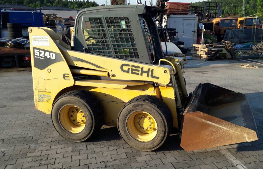 GEHL 5240 - mini nakladač
