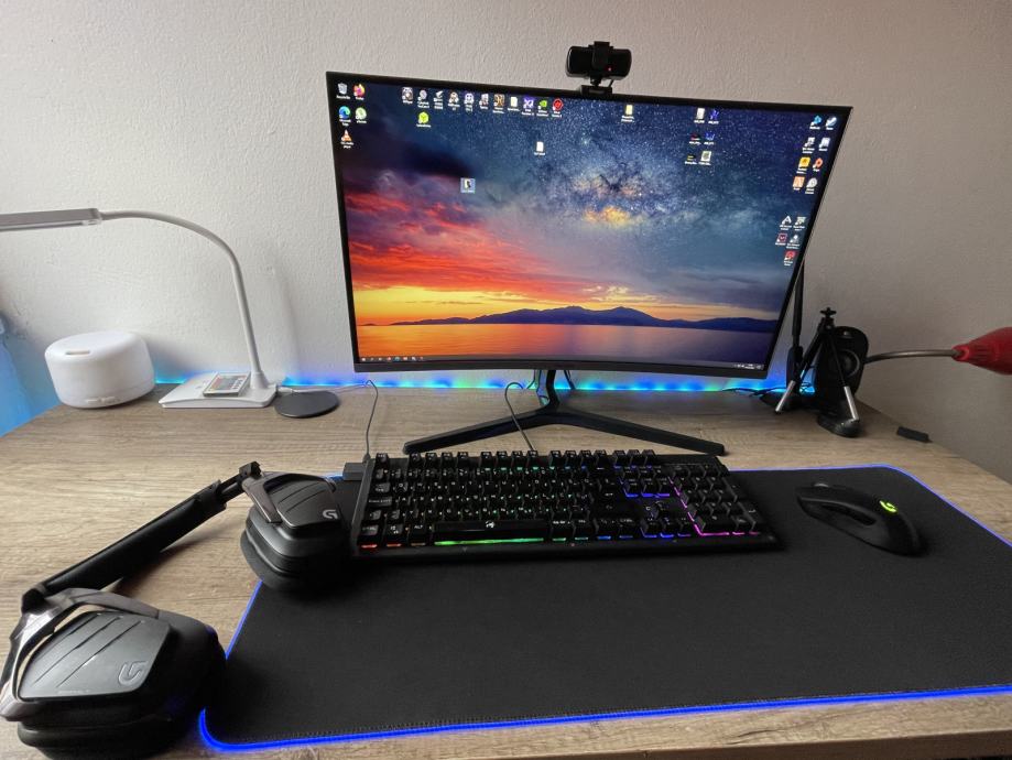 GAMING komplet(miska,tipkovnica,ekran,podloga za misko)