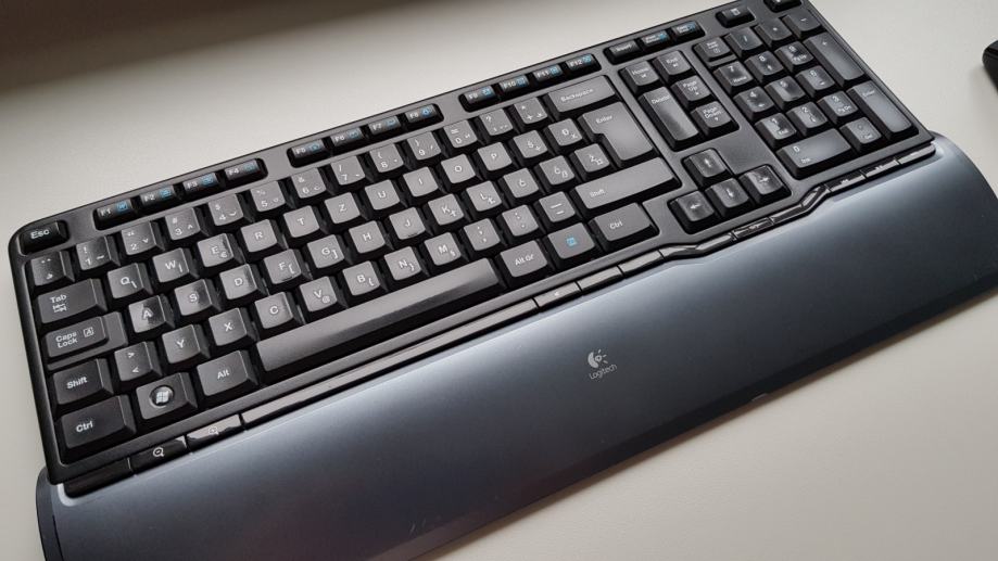 Komplet TIPKOVNICA + MIŠKA Logitech Cordless Desktop S520