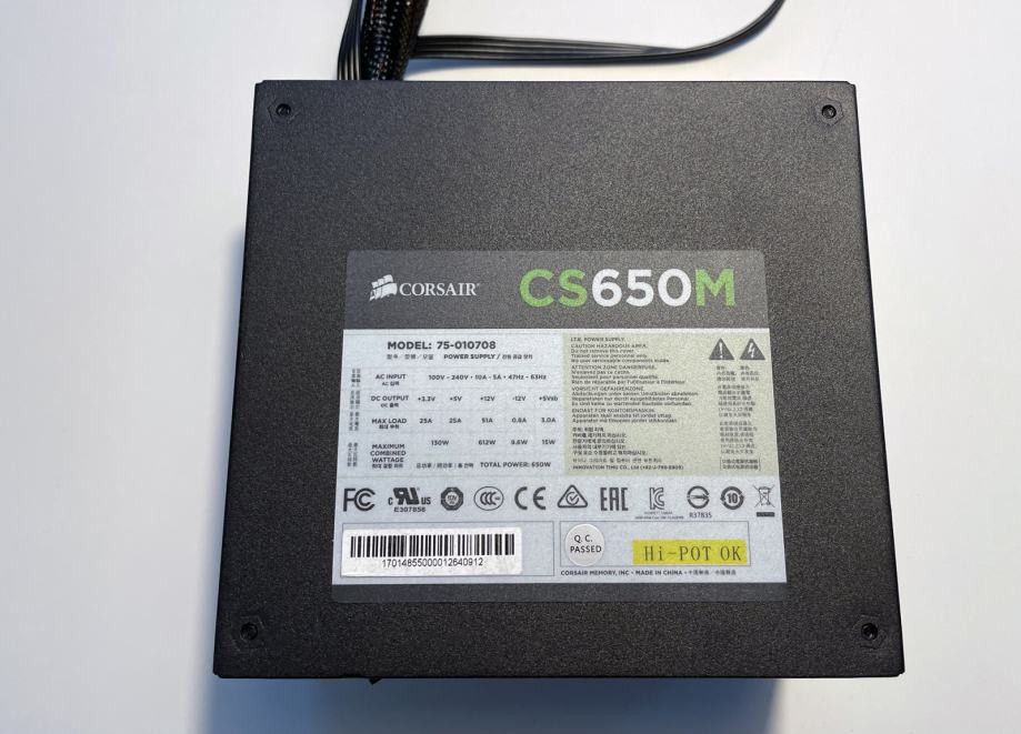 Modularni 650W napajalnik Corsair CS650M Modular 80+ Gold