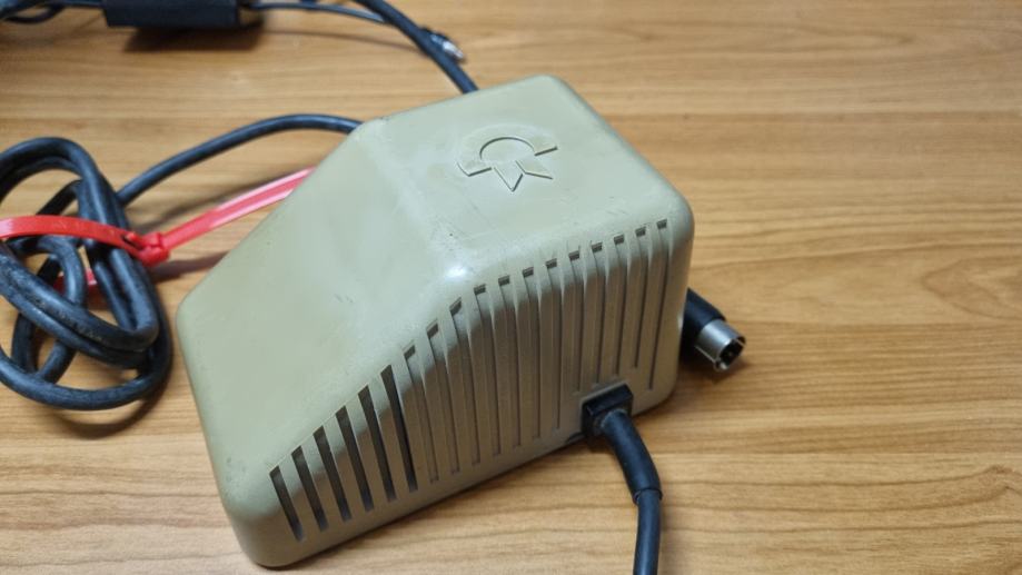 Napajalnik za Commodore 64, C64, rebrick, varni napajalnik