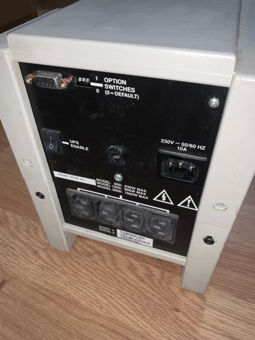 SMART UPS 900 - 630W