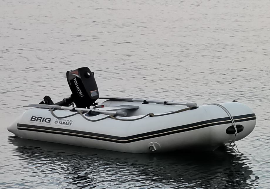 Čoln Brig Dingo 300 in izvenkrmni motor TOHATSU 3,7 KW oz. 5 KM