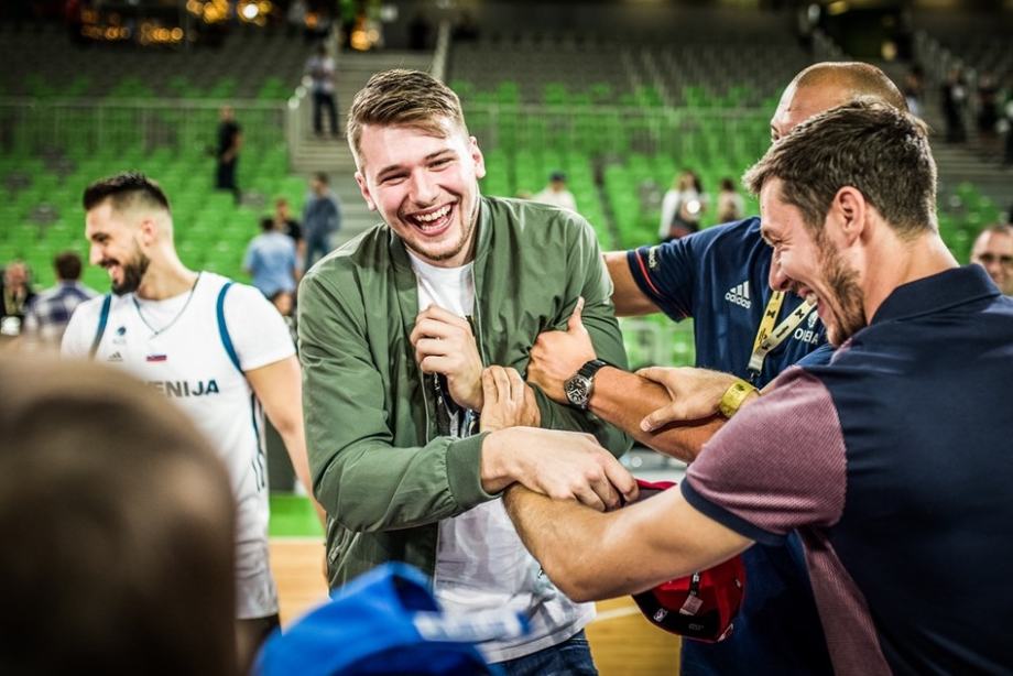 Luka Dončić Goran Dragić podpisi