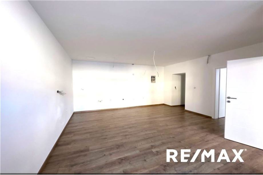 3 stanovanja v centru Rogtec (prodaja)