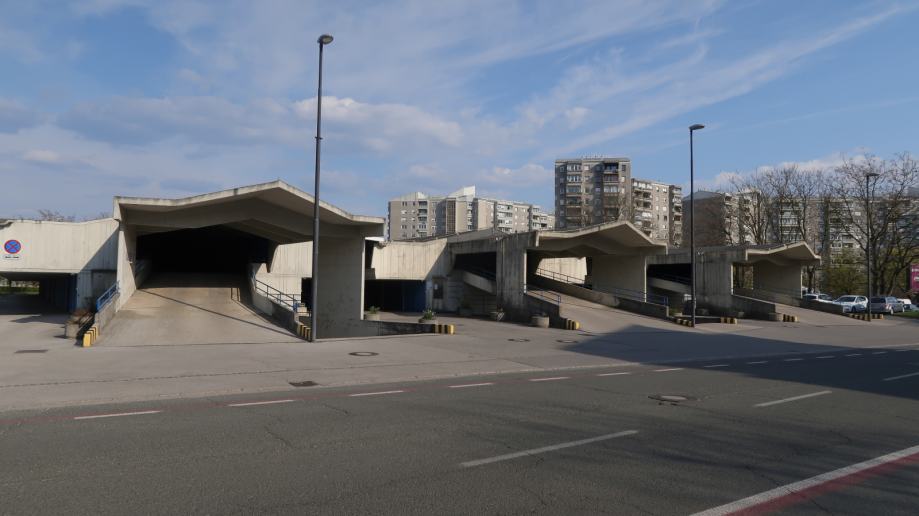 Garaža, oddam, Ljubljana, Fužine, 14,5 m2, v nadstropju (oddaja)