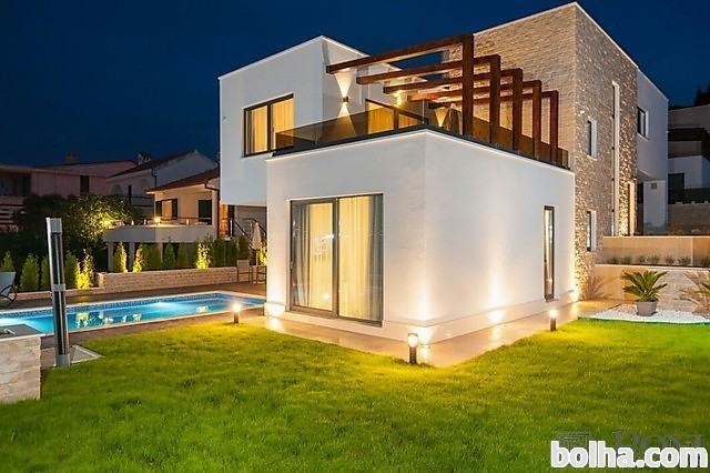 Hiša, Samostojna, Split, 250 m2, Prodaja (prodaja)