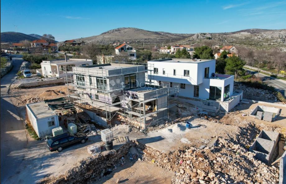 Hiša Seget Gornji, Seget, 219m2 (prodaja)