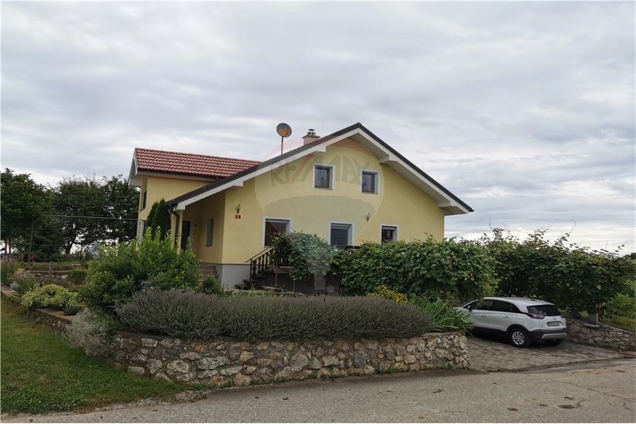 IDILIČNA HIŠA Z RAZGLEDOM SV.JURIJ/ŠČAVNICA (prodaja)