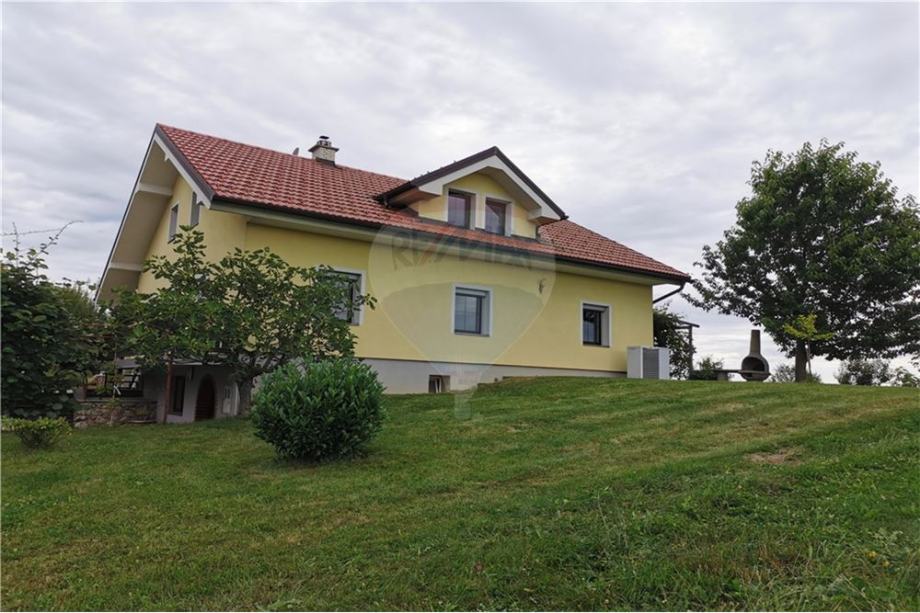 IDILIČNA HIŠA Z RAZGLEDOM SV.JURIJ/ŠČAVNICA (prodaja)