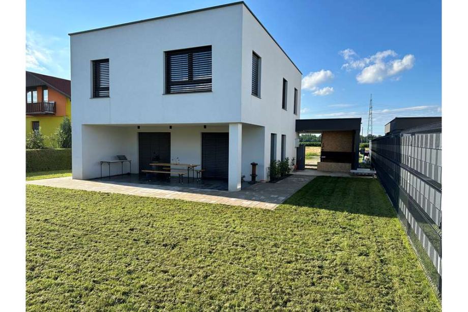 Izjemna hiša na odlični lokaciji blizu Ptuja (prodaja)