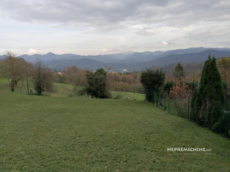 Kresniški Vrh, 637 m2