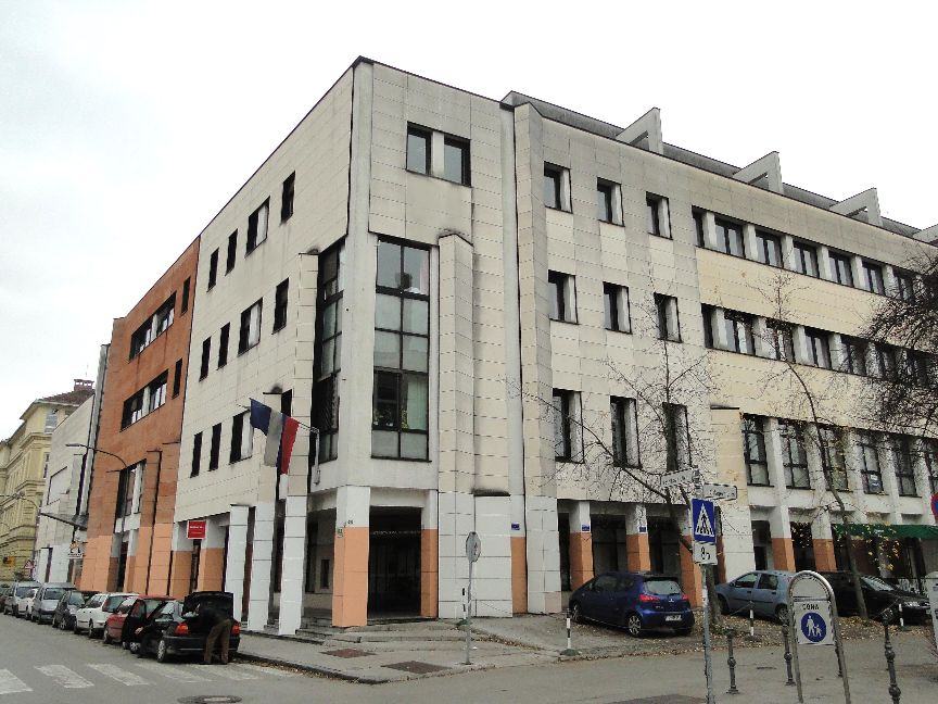 LJUBLJANA CENTER Ledina, 20m2 lokal, pisarna +20m2 skladisce (prodaja)