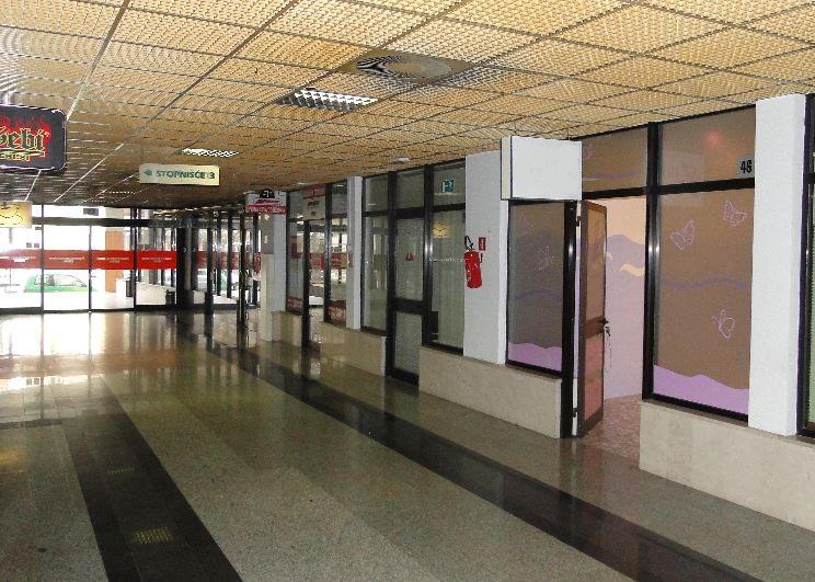 LJUBLJANA CENTER Ledina, 20m2 lokal, pisarna +20m2 skladisce (prodaja)