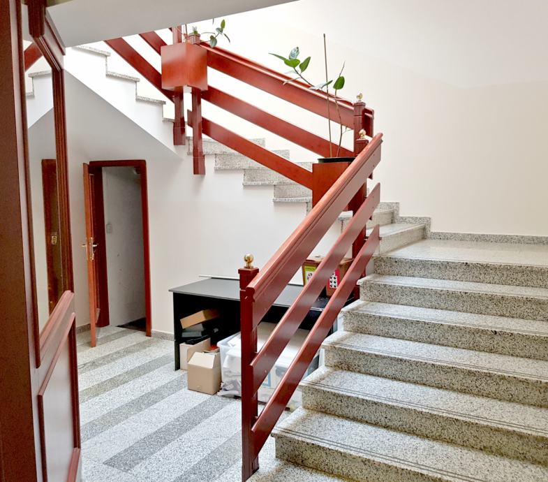 Ljubljana Bežigrad, Brinje, Poslovni objekt, 1575 m2 (prodaja)