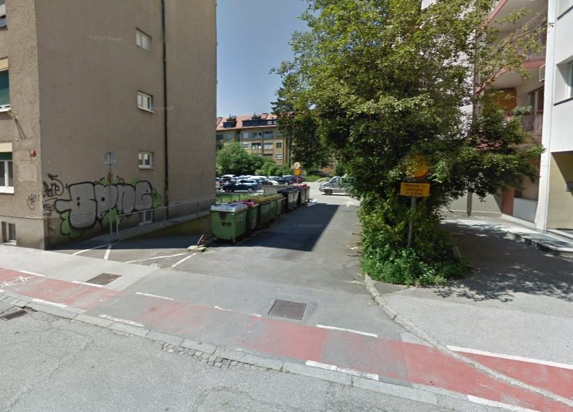 Lokacija parkirnega mesta: Center, 12,5 m2 (oddaja)