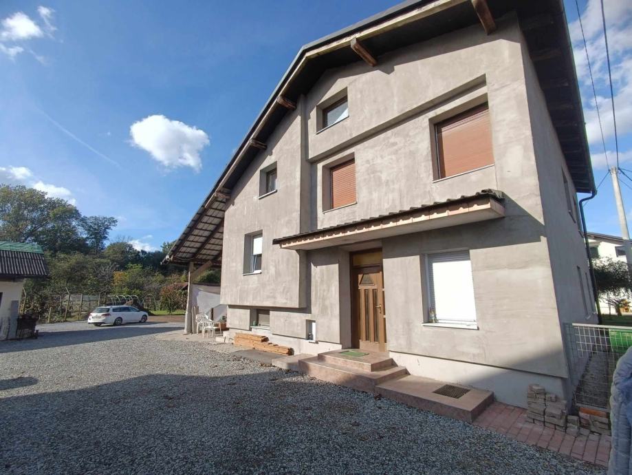 že od 105 EUR oddam VEČ SOB v hiši v Dokležovju pri M. Soboti (oddaja)