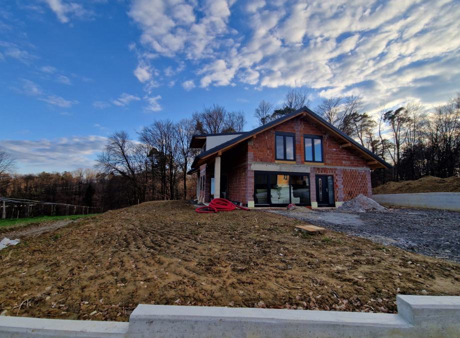 Lokacija hiše: Zgornja Ščavnica, 219.00 m2 (prodaja)
