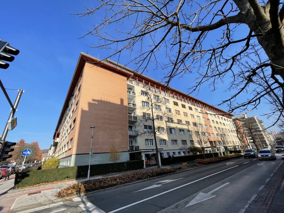 Petsobno stanovanje, Maribor, Center, Hutter blok, 147.00 m2 (prodaja)