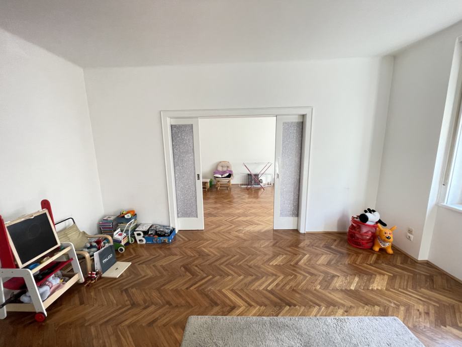 Petsobno stanovanje, Maribor, Center, Hutter blok, 147.00 m2 (prodaja)