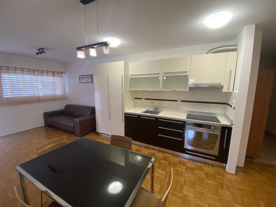Lokacija stanovanja: Nova vas, 68.00 m2 (oddaja)