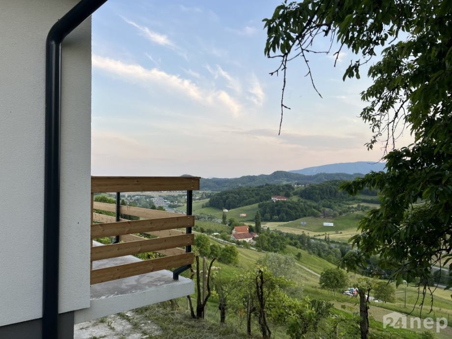 Vikend hiša Maribor Pesnica, 75,6 m2 možna menjava za apartma na morju