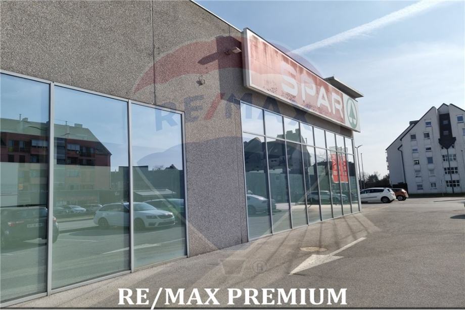 ODDAMO POSLOVNI PROSTOR PTUJ / V CENTRU SPAR (oddaja)