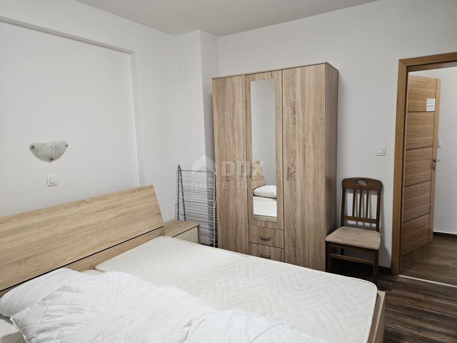 OTOK RAB, BANJOL - 3s + kopalnica v stanovanjski hiši (prodaja)