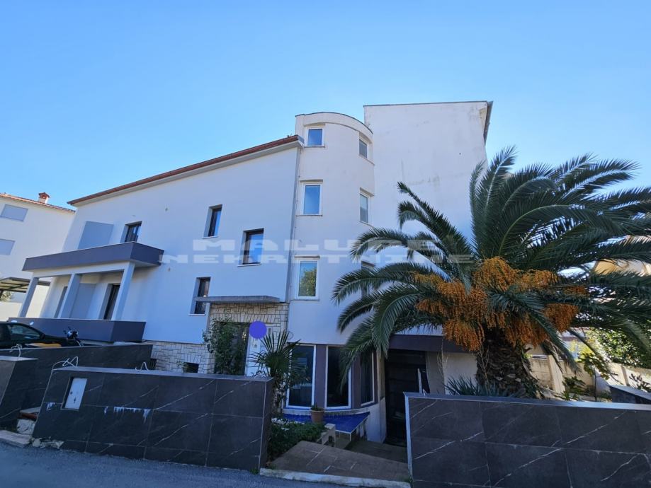 Pješčana Uvala 915m2 (prodaja)
