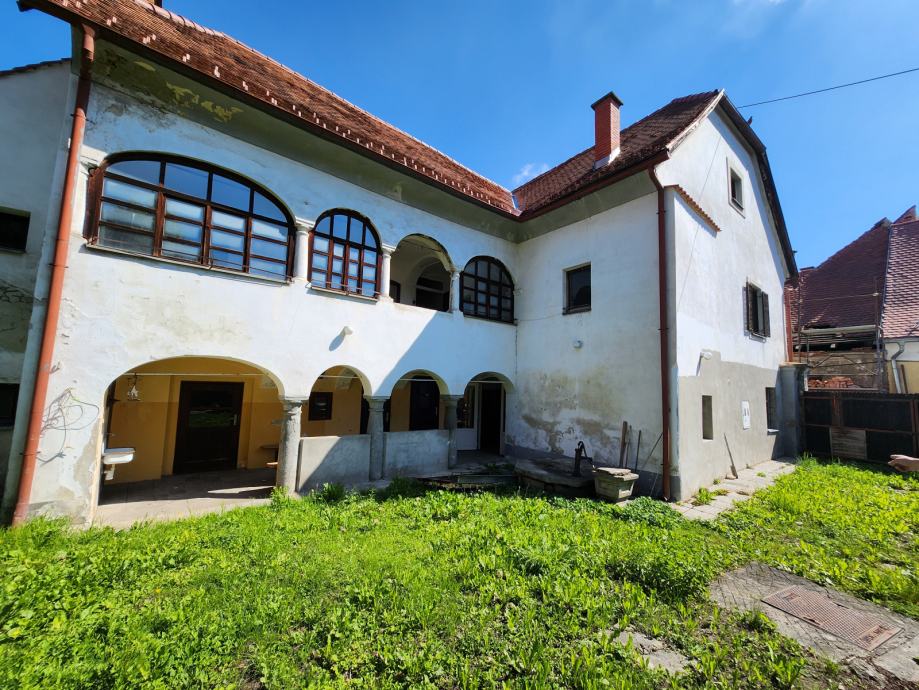 Ptuj, staro mestno jedro, stanovanjska hiša - izjemna priložnost (prodaja)