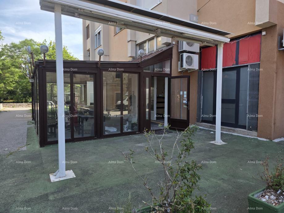 Pula – Ugostiteljski poslovni prostor 60 m², Veruda, pritličje (prodaja)
