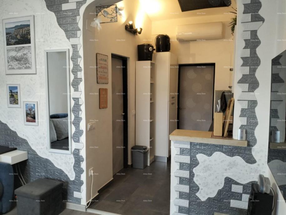 Pulj! Prodamo enosobno dvoetažno stanovanje s teraso. (prodaja)