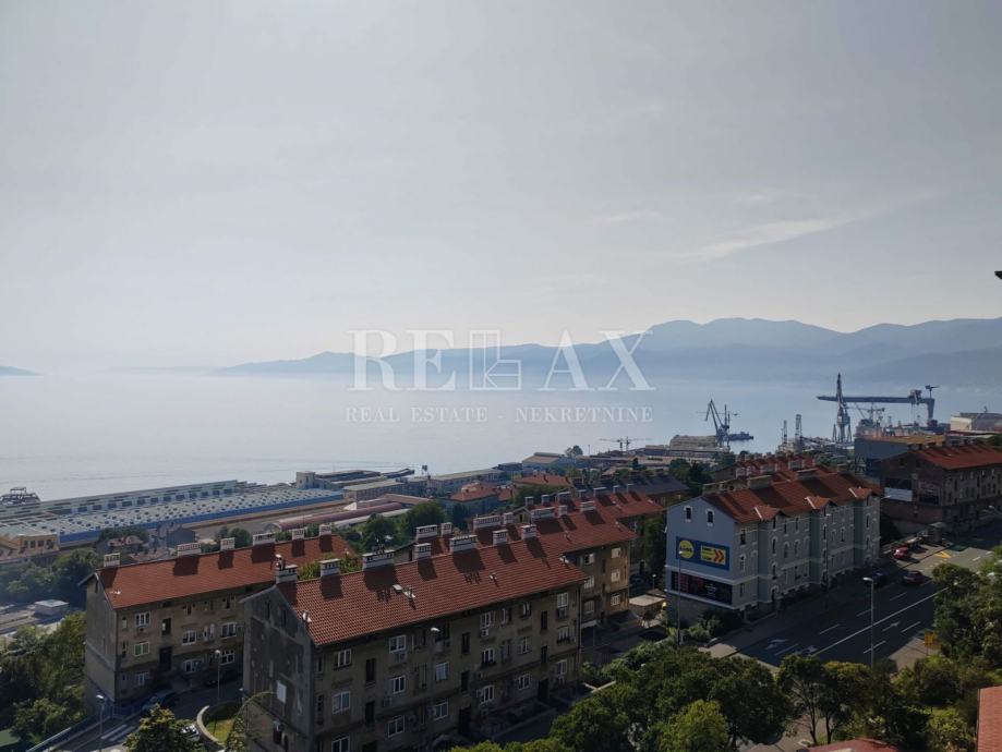 RIJEKA, KRNJEVO - Apartma s pogledom na morje in naravo (prodaja)