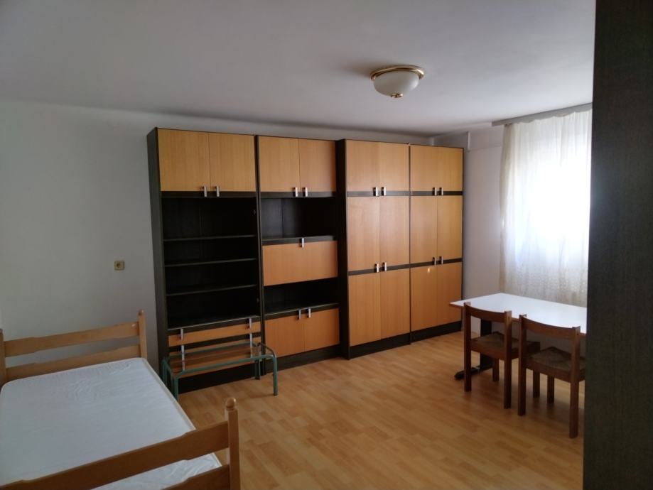 Soba v kraju Ljubljana-Bežigrad (WTC) , 23 m2 (oddaja)