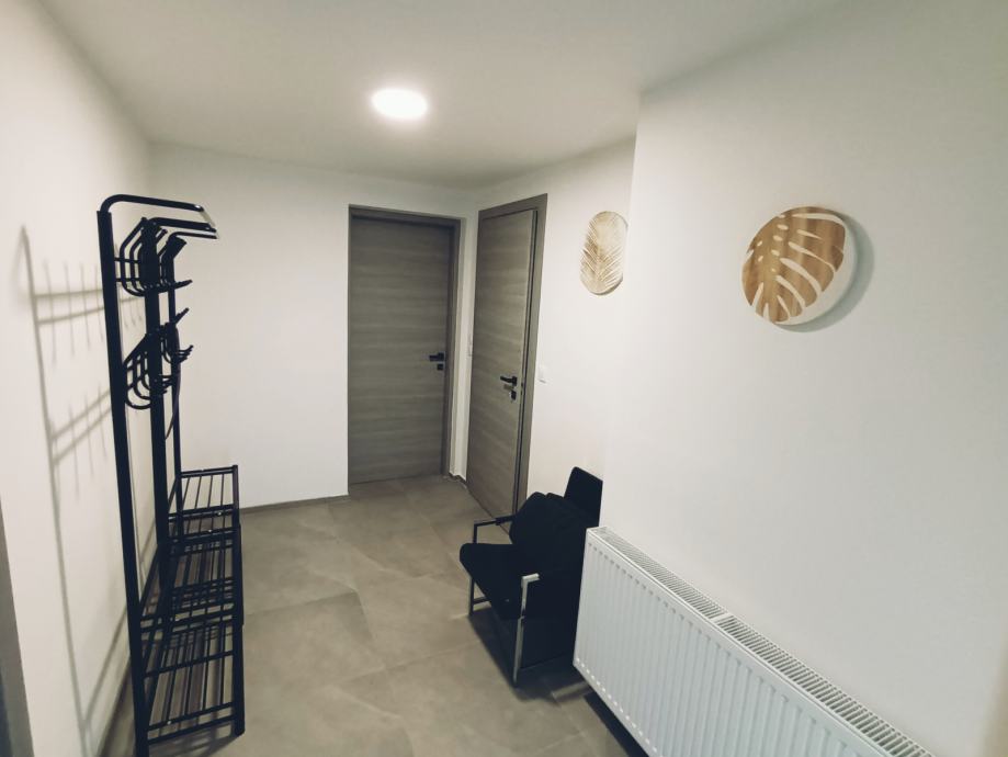 Sobe za delavce - v celoti na novo prenovljen in opremljen objekt (oddaja)