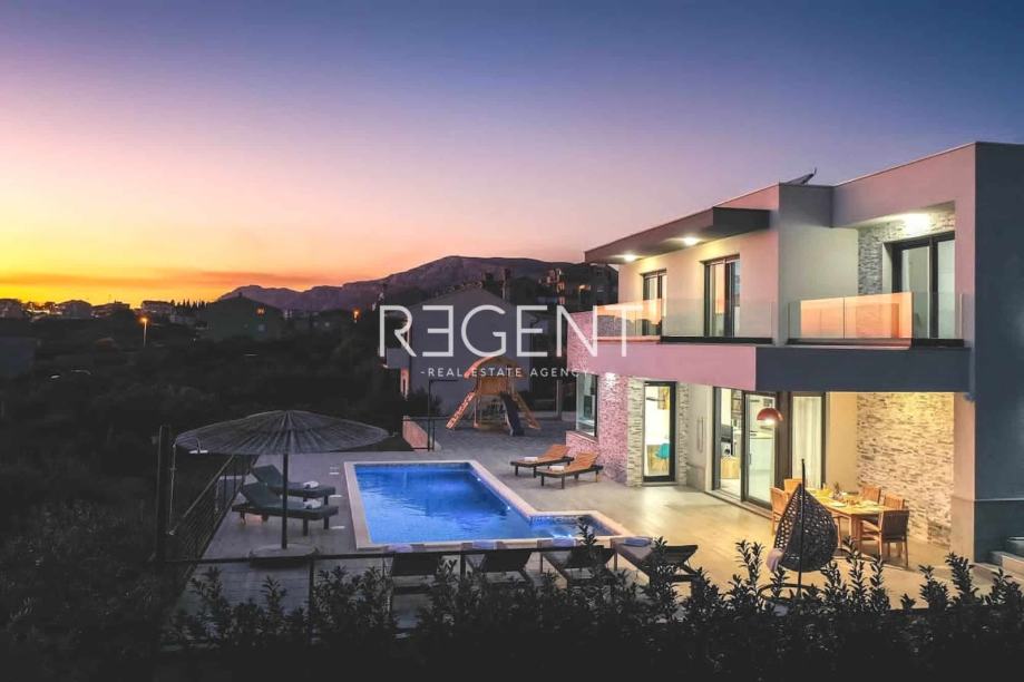 Split, Solin – Spektakularna hiša s pogledom na morje (prodaja)