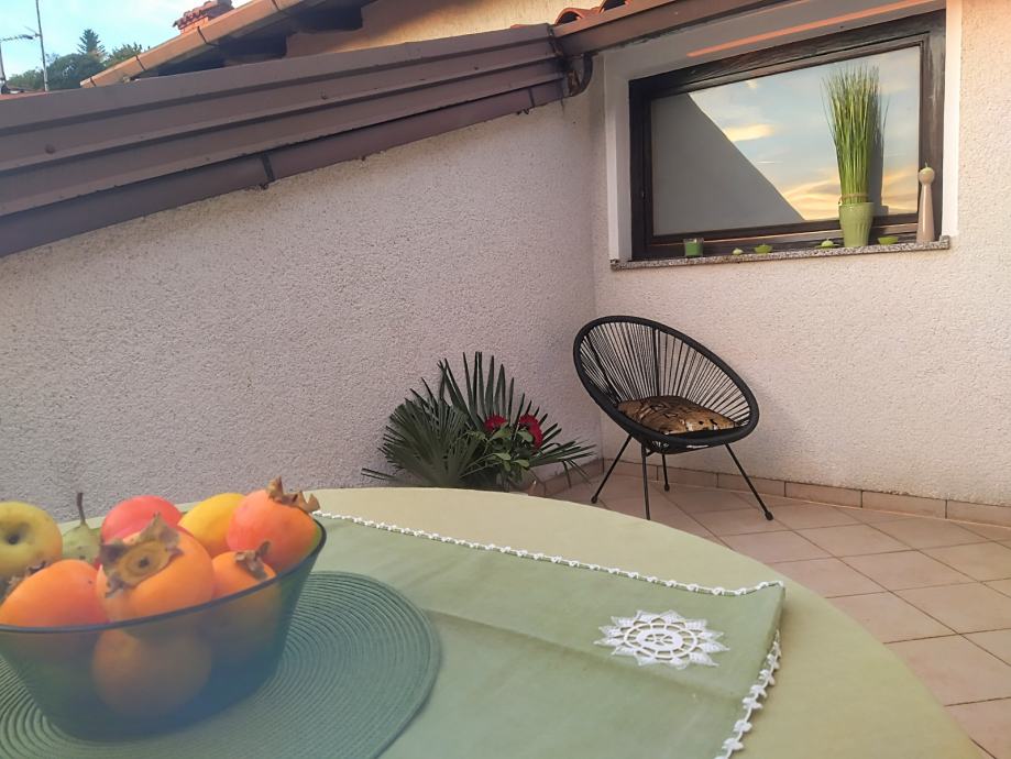 GARSONJERA S TERASO, PODMARK- Šempeter, Nova Gorica oklolica (oddaja)
