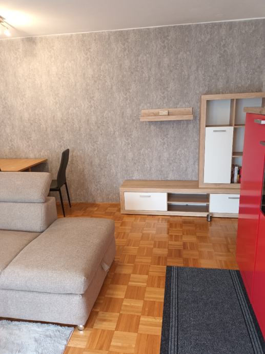 stanovanje (prodaja)