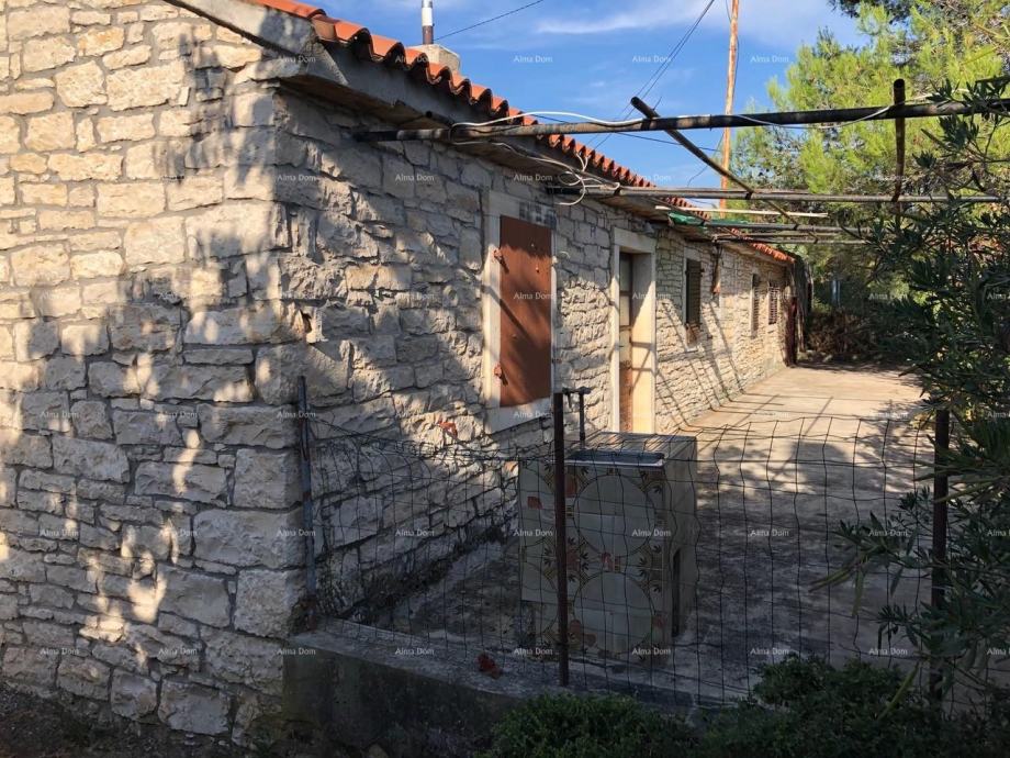 Stara istrska hiša v Bujah (prodaja)