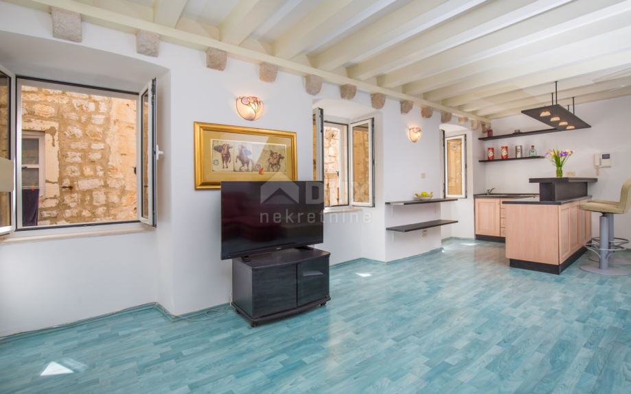 STARO MESTO, DUBROVNIK - kamnita hiša 209 m2 (prodaja)