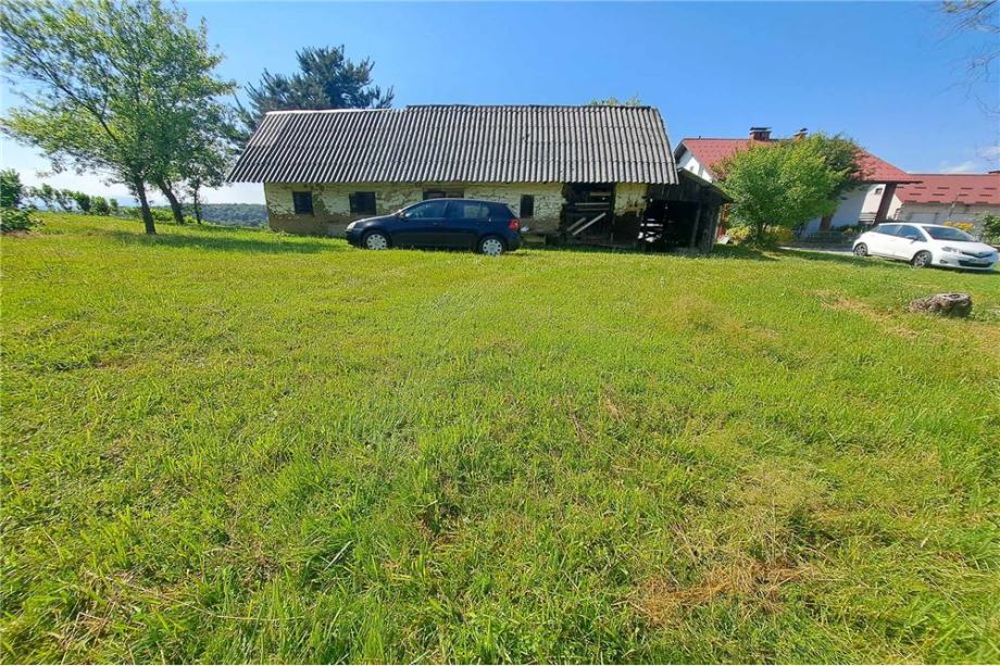 Večja posest na lepi lokaciji (prodaja)