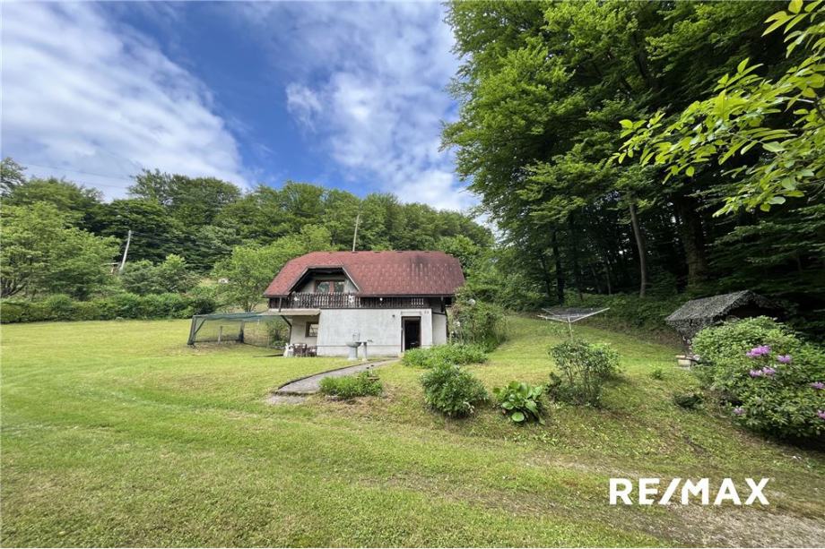 VIKEND OB GOZDU Z RAZGLEDOM (prodaja)