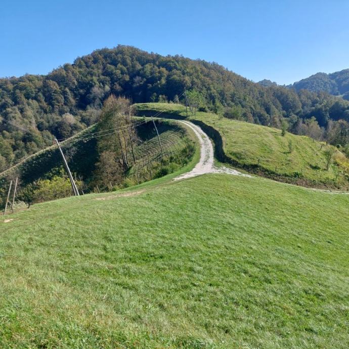 Vikend počitniški objekt, Zgornji Leskovec