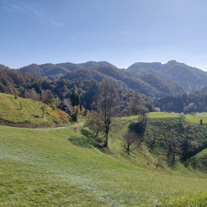 Vikend počitniški objekt, Zgornji Leskovec