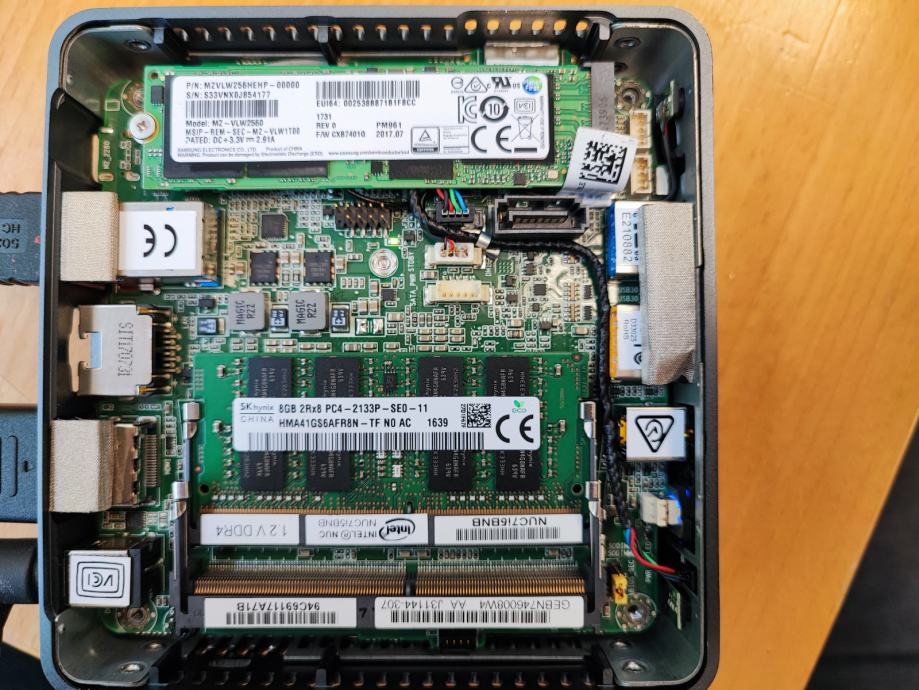 Intel NUC7i5BNK, i5-7260U/8GB RAM/256GB NVMe/Wifi/Bluetooth/4K/Win10