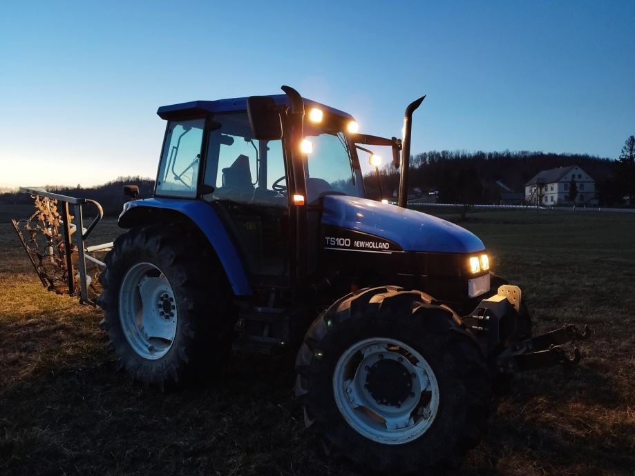New Holland TS90