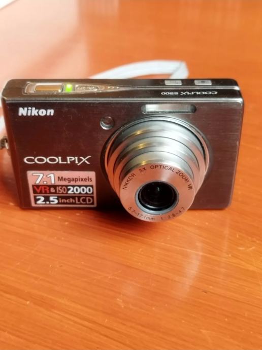 Digitalni fotoaparat Nikon Coolpix S500