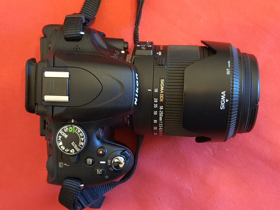 NIKON D5100 + Sigma DC 18-200mm + Nikon DX 55-300mm